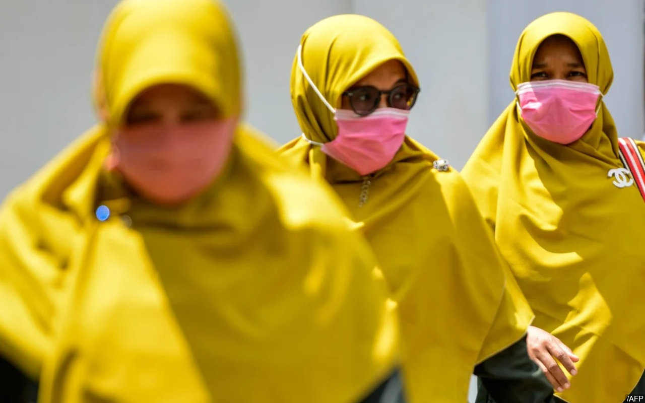 Kemenkes Kembali Ingatkan Untuk Taat Prokes, Foto Tanpa Masker ...