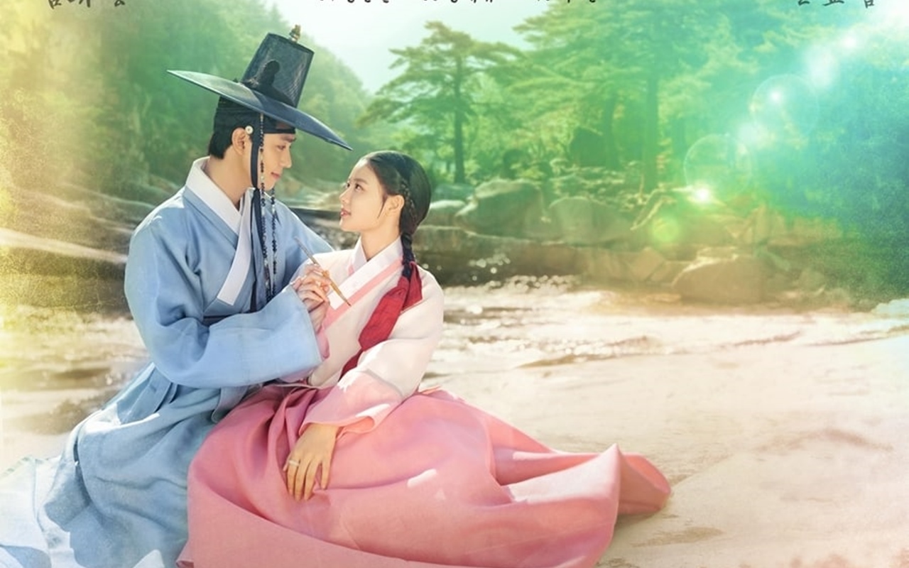 Kim Yoo Jung dan Ahn Hyo Seop Mesra, Poster 'Lovers Of The Red Sky ...