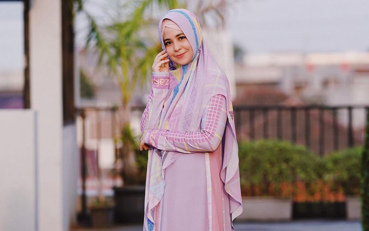 Perdana Muncul, Foto Diduga Suami Ketiga Risty Tagor dan Sang Putri ...