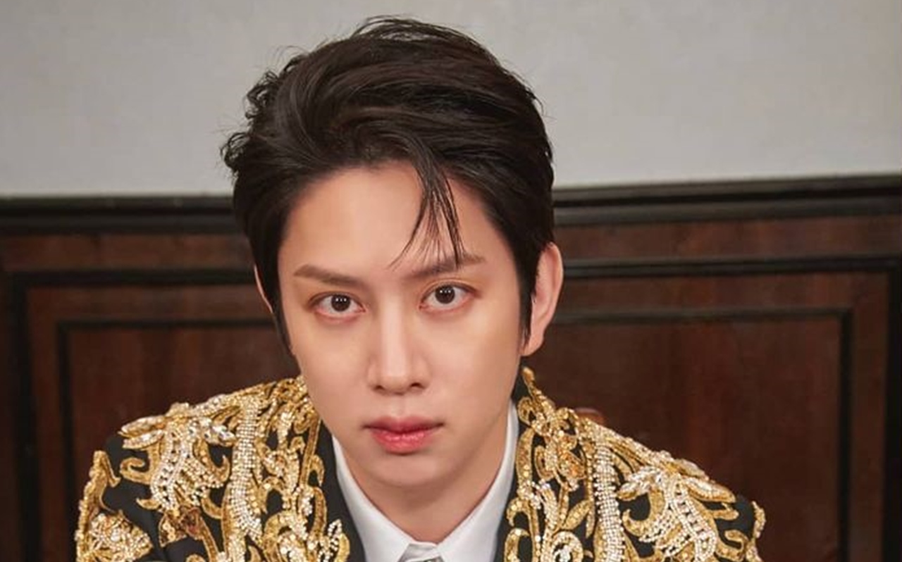 7 Potret Selfie Kim Heechul Super Junior Yang Dikritik Soal Anjing Peliharaan