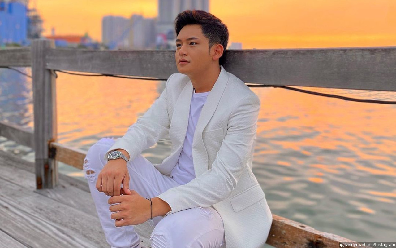 Banyak Rekan Artis Sudah Lepas Masa Lajang, Randy Martin Kekeh Ogah ...
