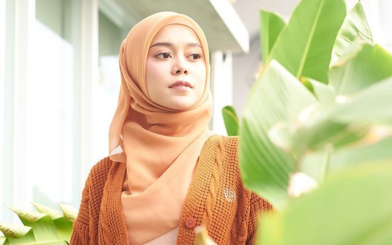 Karier Lesty Sedang Bersinar, Mantan Karyawan Ungkap Alasan Malah Pilih ...