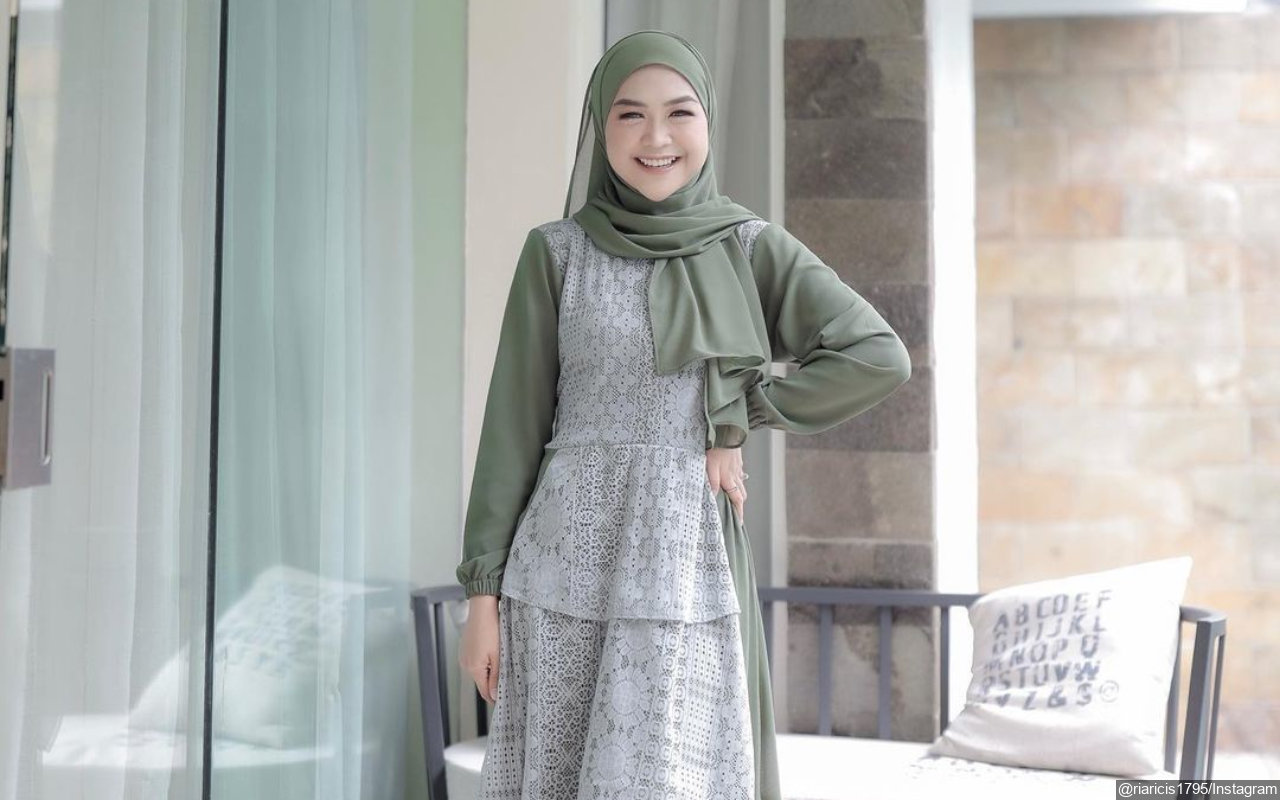 Ria Ricis Gelar Pengajian Jelang Dinikahi Teuku Ryan, Penampilan Dipuji ...