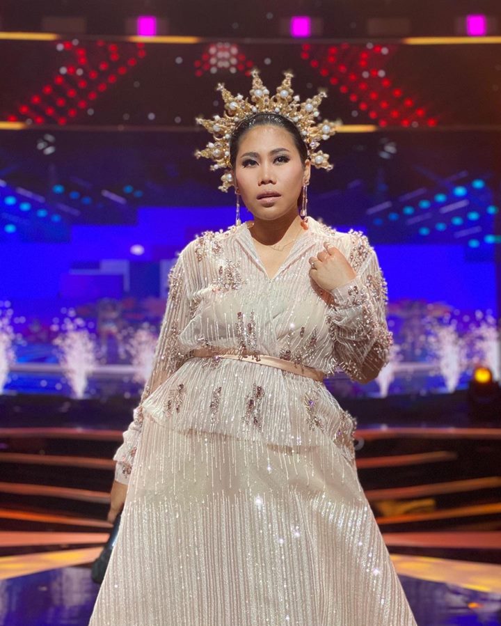 Sederet Pesona Evi Masamba, Pedangdut Yang Suaranya Bikin Merinding