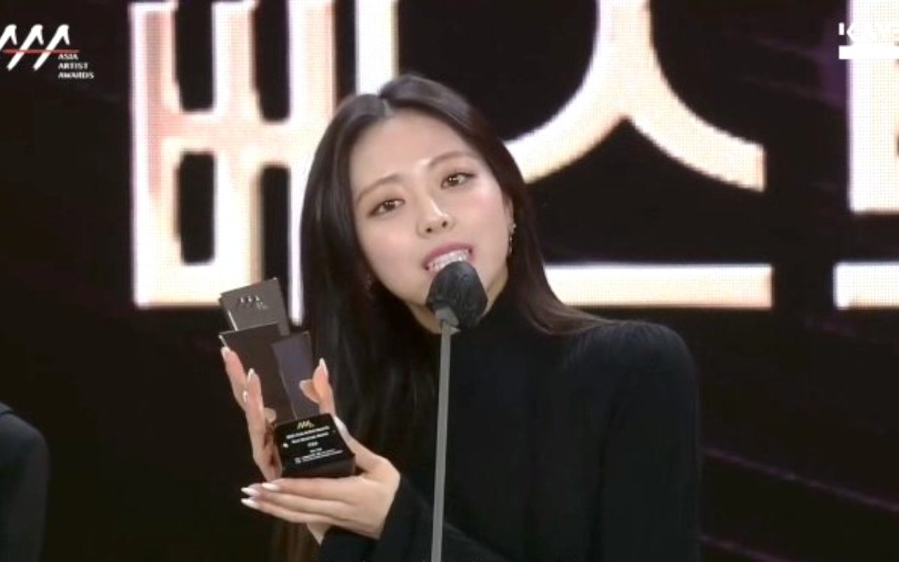 AAA 2021: Visual Yuna ITZY yang Kelewat Cantik Curi Perhatian Banyak Orang
