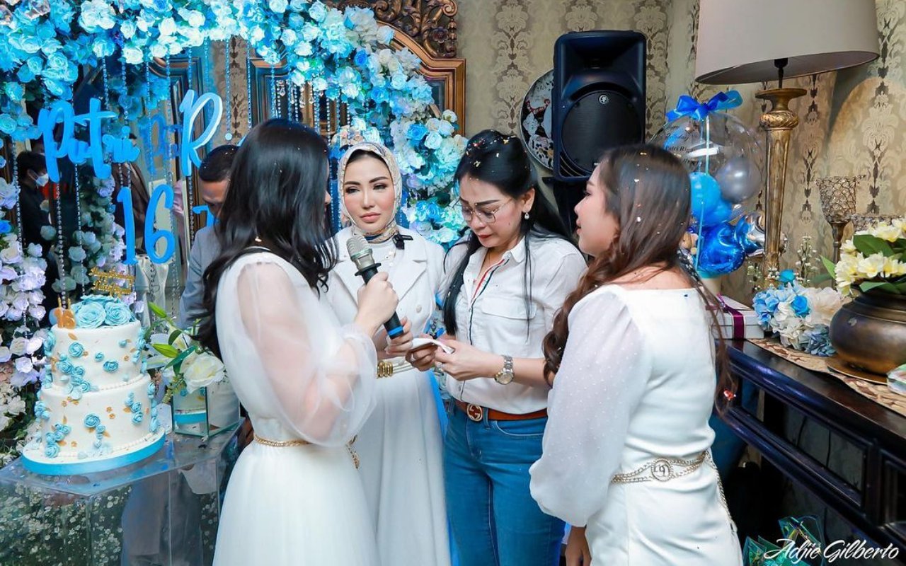 Akur, Bella Shofie Dipuji Mantan Istri Daniel Rigan Berhasil Didik Putrinya