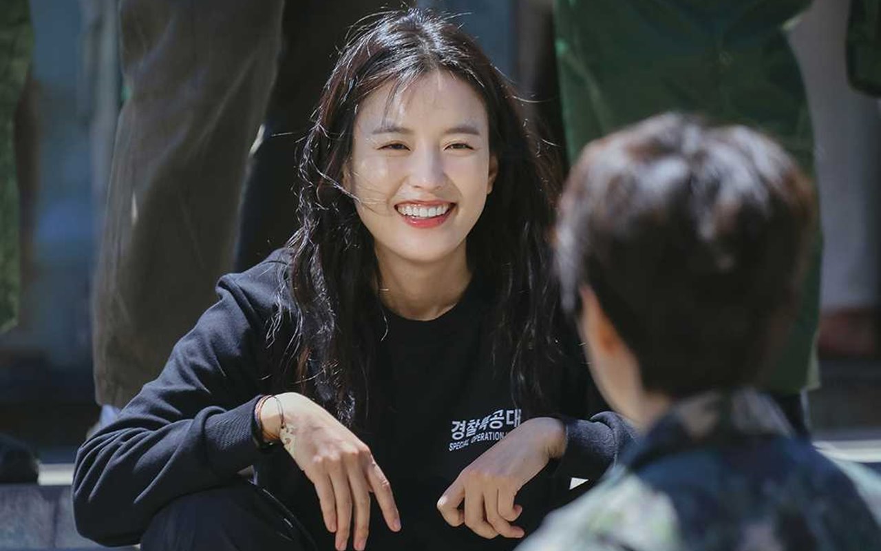 Han Hyo Joo Tanggapi Pujian Alur 'Happiness', Akui Banyak Kemiripan Dengan Yoon Sae Bom