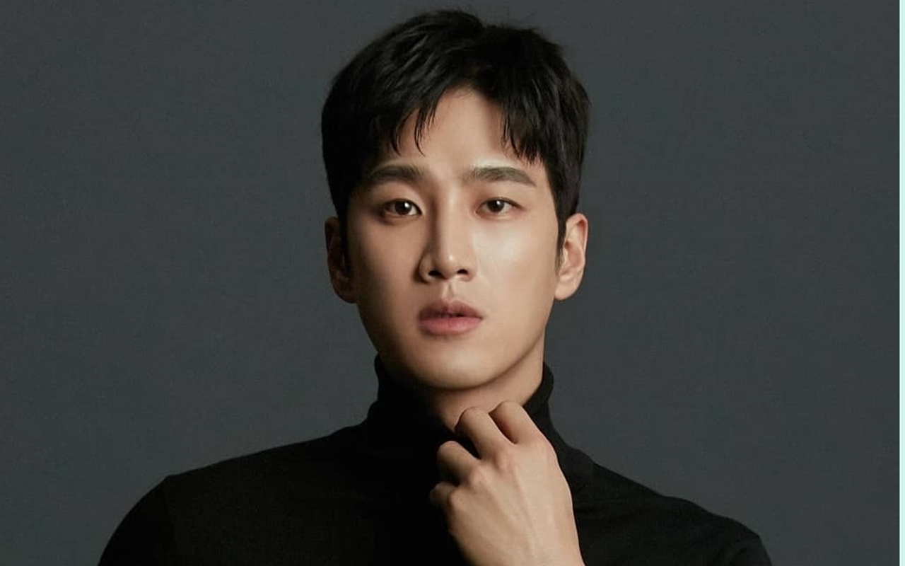 Gantikan Kim Seon Ho, 8 Potret Ahn Bo Hyun Siap Gabung Yoona Bintangi Film Baru