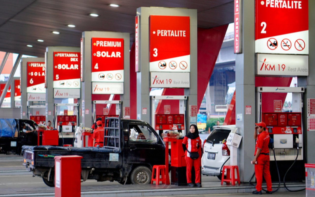 BBM Premium Disebut Akan Dihapus Tahun Depan, Ini Kata Pertamina Hingga Pengamat