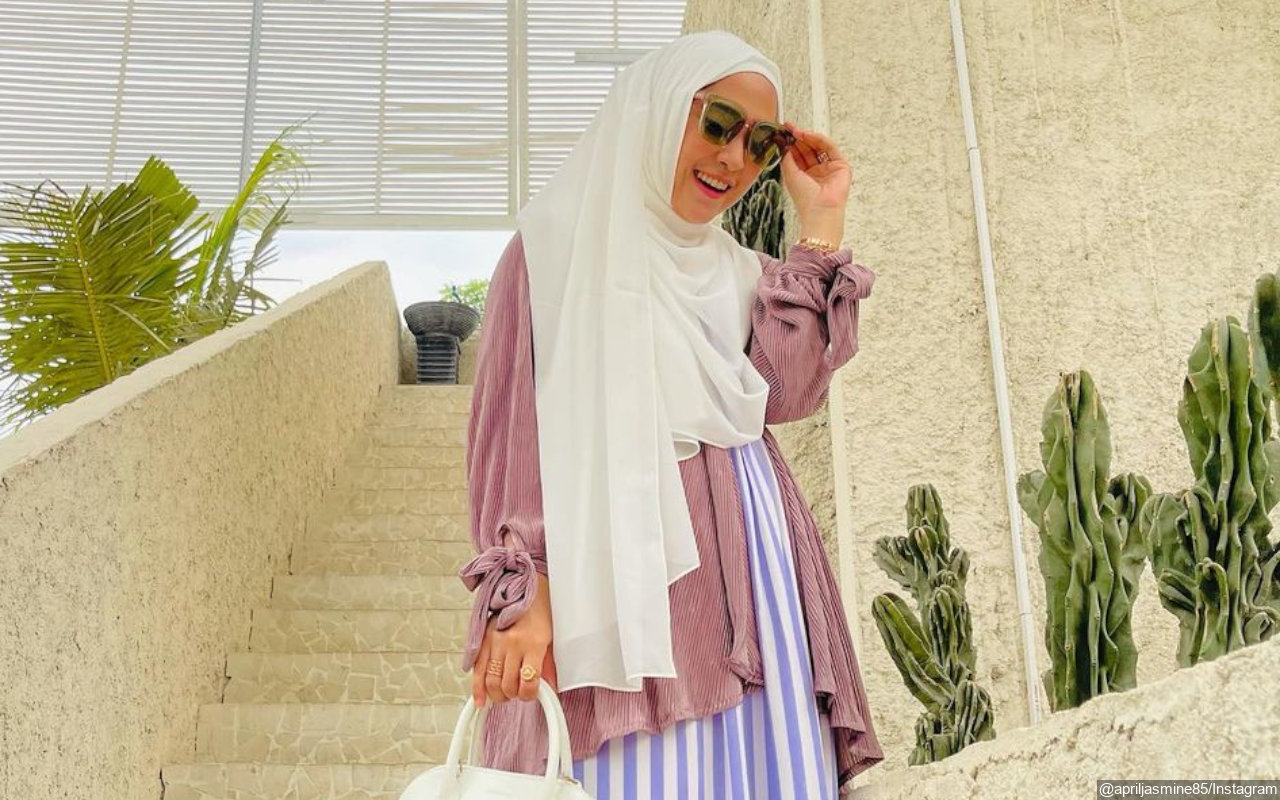 April Jasmine Pancing Emosi Netizen Usai 'Syuting' Video di Lokasi ...
