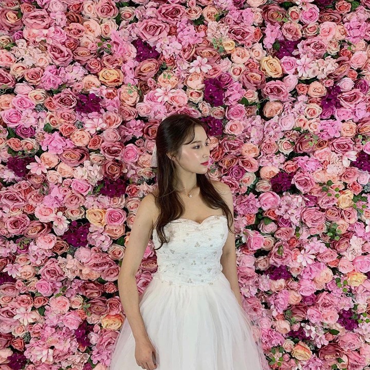 7 Potret Lea Navvab, Si Sulung Dari Huening Family Yang Curi Perhatian ...