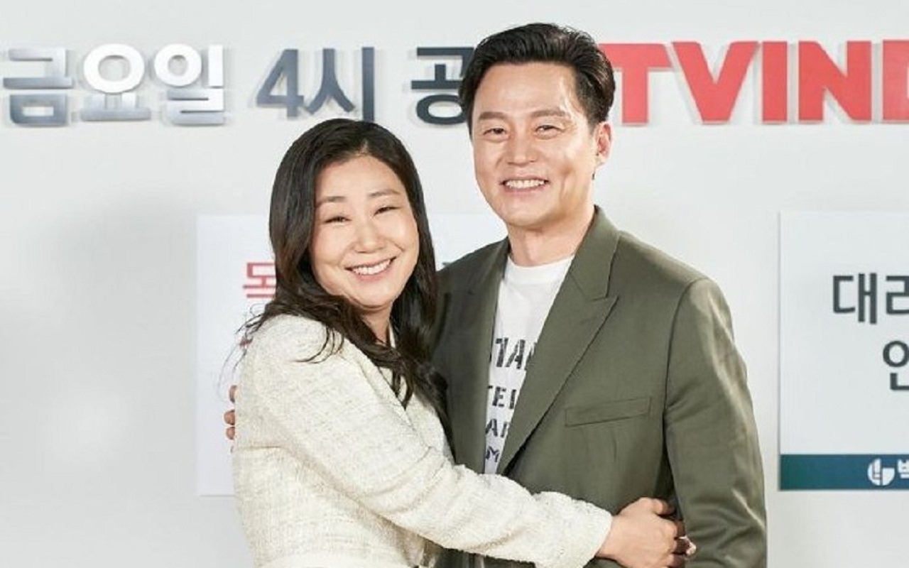 Ra Mi Ran dan Lee Seo Jin Saling Lempar Pujian di Konferensi Pers ...