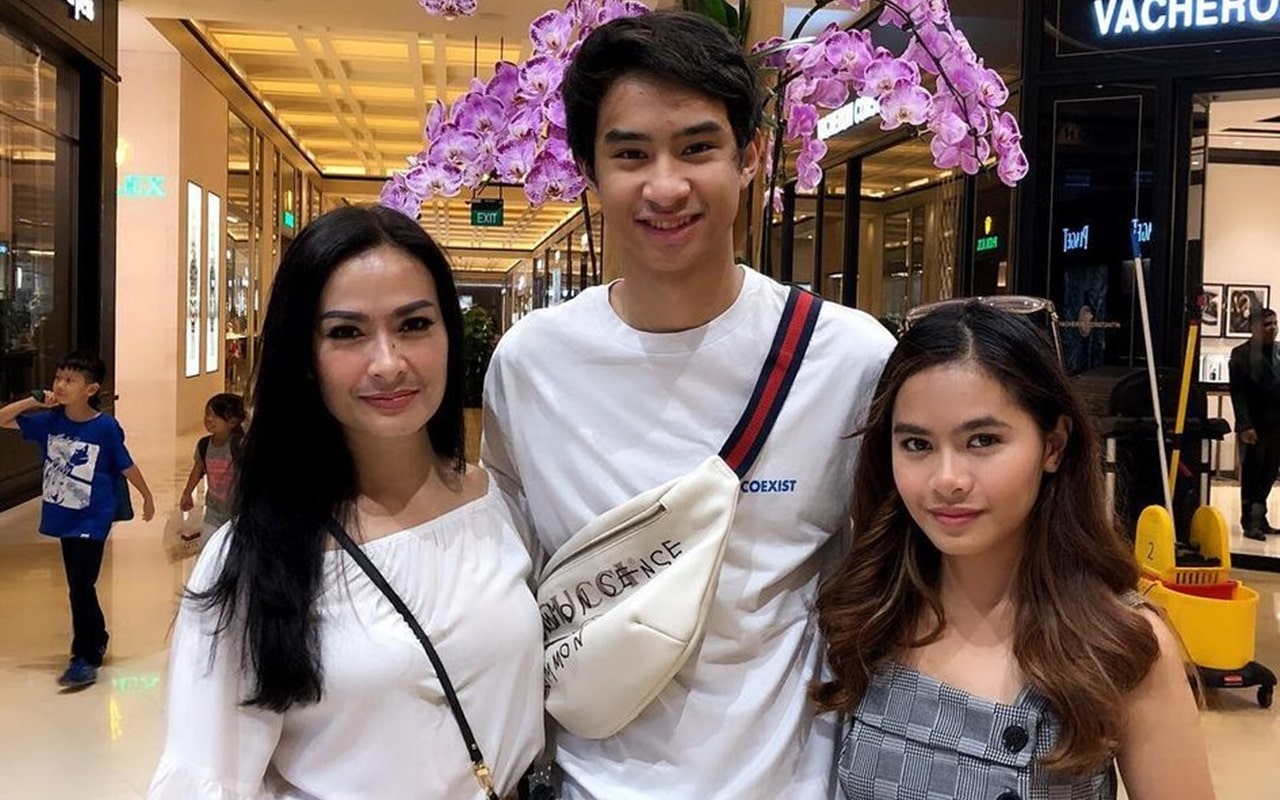 Devano Danendra Unggah Foto Masa Kecil Bareng Salshadilla Juwita, Iis ...