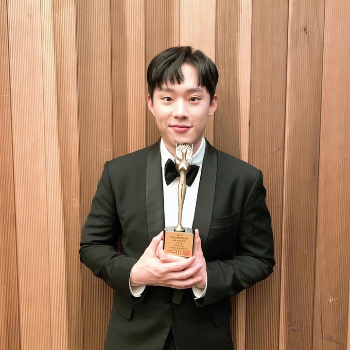 Kim Sung Cheol Umumkan Segera Nikah di 'Our Beloved Summer', Intip 9 ...