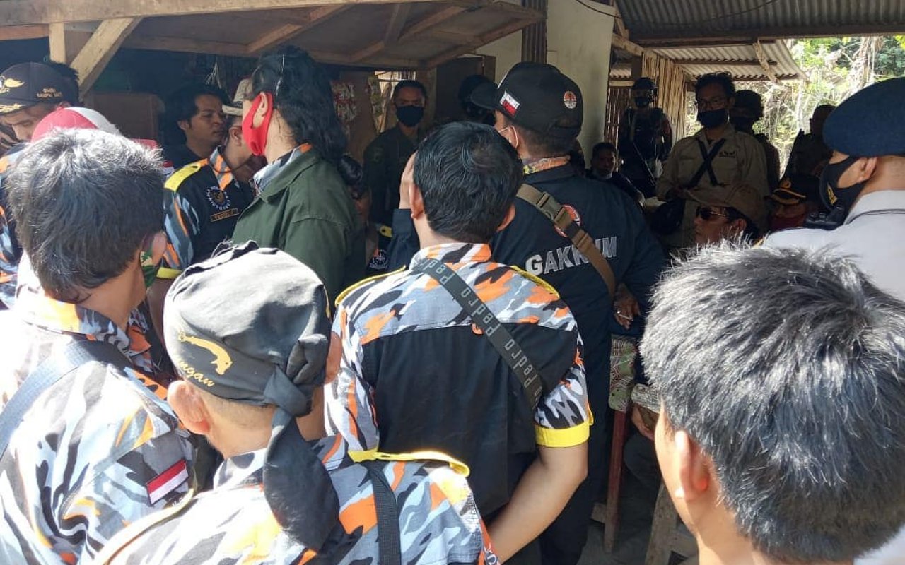 Polisi Gelar Sweeping di Markas GMBI Bogor, Temukan Sejumlah Sajam dan ...