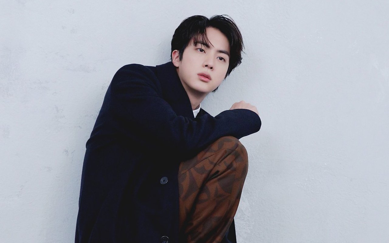 Jin BTS Kembali Raih Prestasi di Billboard dengan Lagu Solo 'Yours' dan 'Super Tuna'