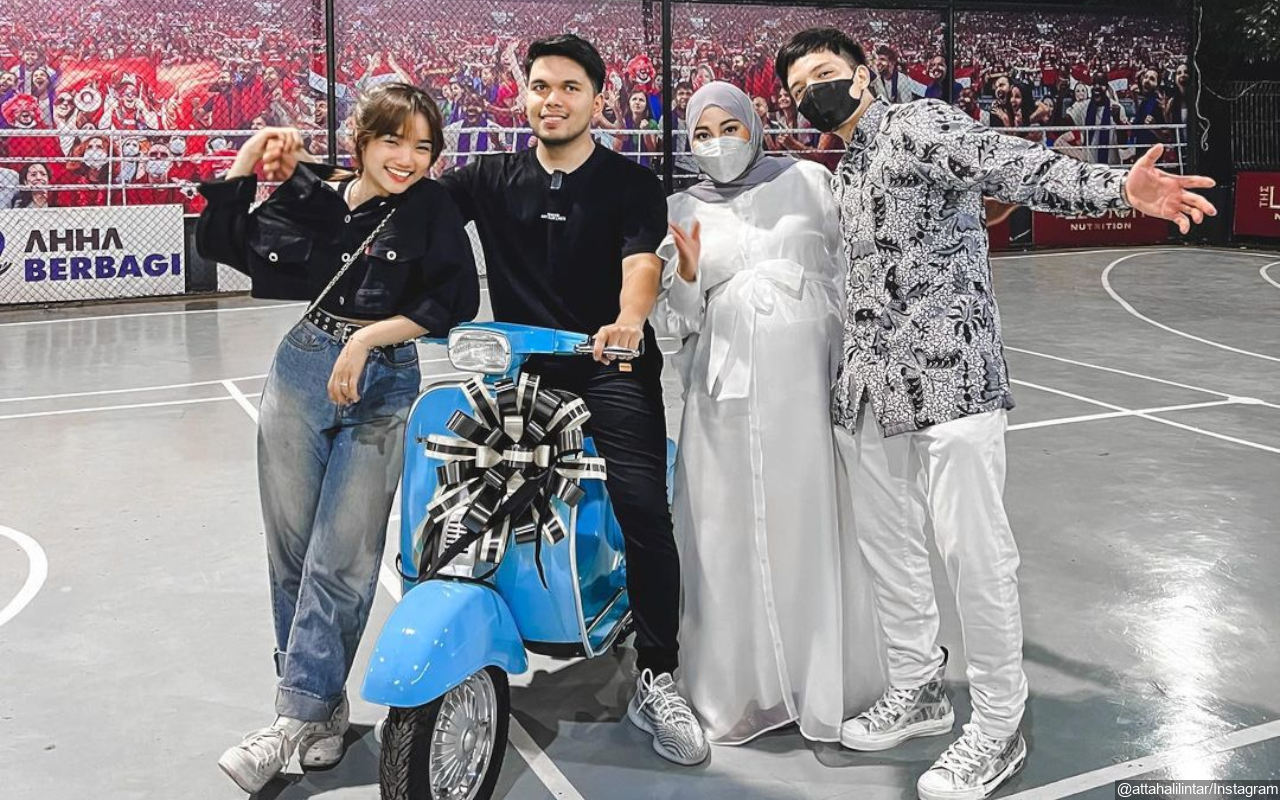 Atta Halilintar Bongkar Thariq Cemburu Pada Fuji Sampai Hide InstaStory, 'Aib' Lain Terungkap