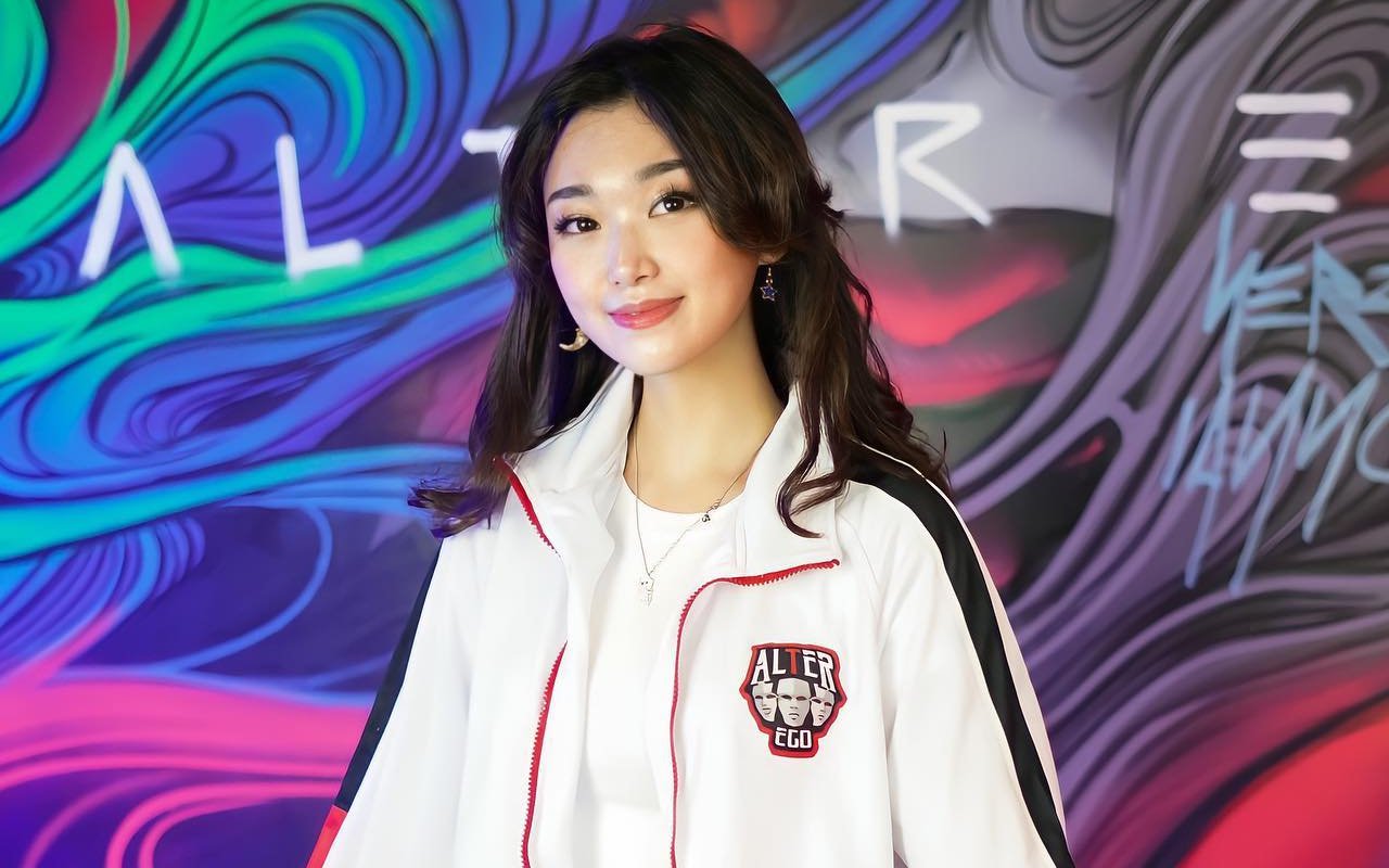 8 Potret Livy Renata, Gamers 'Crazy Rich' Yang Miliki Gudang Uang Miliaran