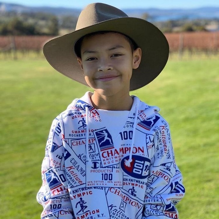 Ditinggal Sejak Balita, 10 Potret Transformasi Keanu Massaid Putra ...