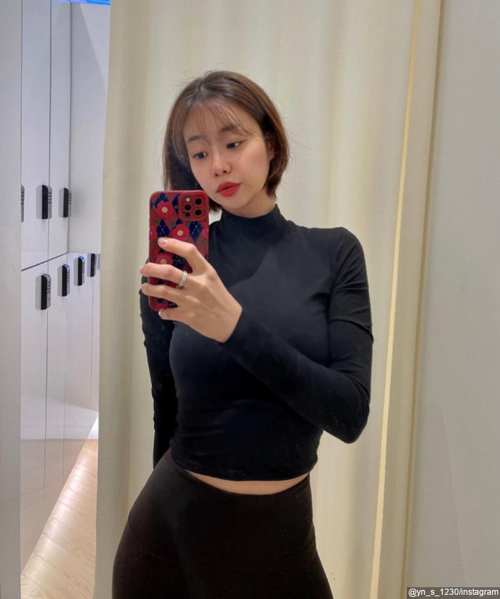 10 Potret Terkini Yuna Eks AOA Positif Vibe Yang Banting Setir Jadi ...