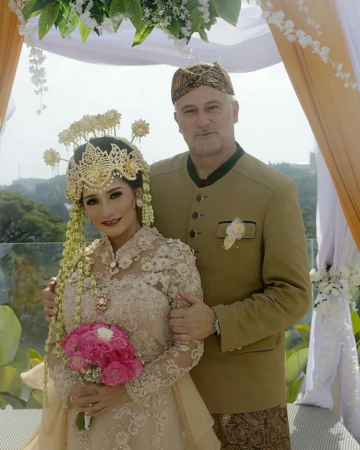 Dipisahkan Maut, 9 Potret Kenangan Baby Margaretha Dan Christian ...