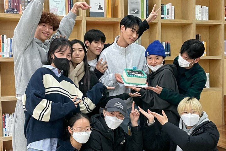 Drama BL 'Semantic Error' Sukses, 10 Momen Manis Park Seoham-Jaechan ...