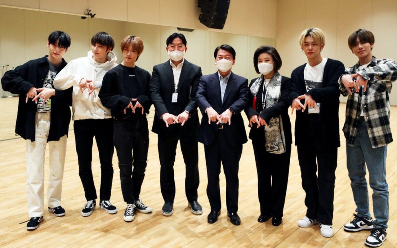 Kunjungi HYBE Label dan Ketemu TXT, Ini Ternyata yang Dibahas Oleh ...