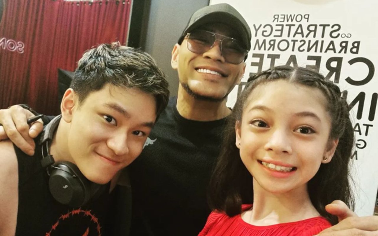Azka Putra Deddy Corbuzier Disebut Bahagia Banget Punya Adik Angkat ...