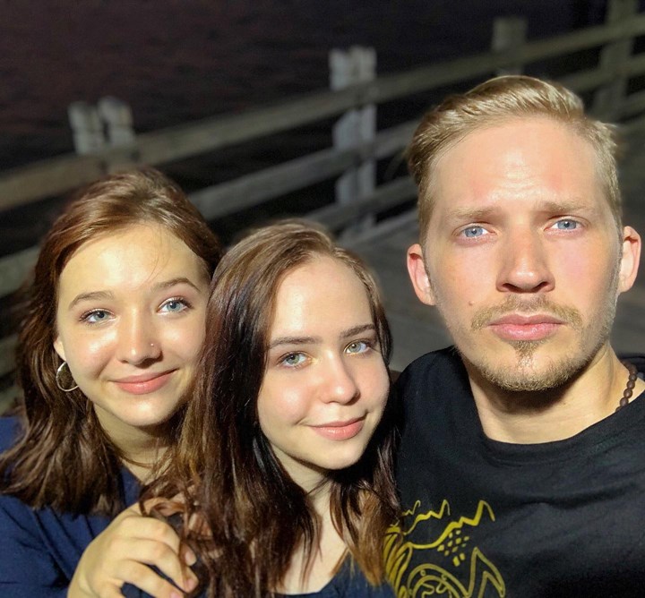 Family Man, 10 Potret Daood Abdullah Personil Debu Yang Terlibat ...