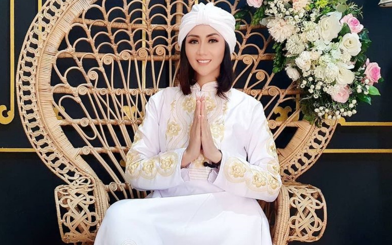 Aida Saskia Tunjukkan Penampilan Plontos Saat Berjuang Lawan Kanker ...