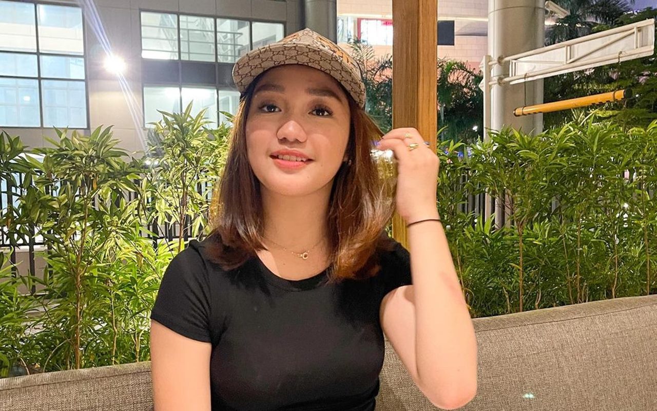 Chika Pakai Busana Ketat Hingga Perlihatkan Lekukan Tubuh, Celetukan ...