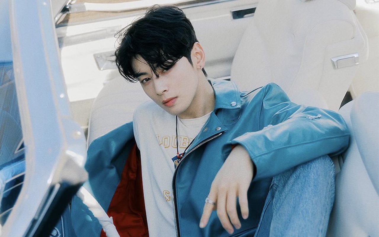 Cha Eun Woo ASTRO Mendadak Minta Maaf di Selfie Perdana Pakai Tindik ...