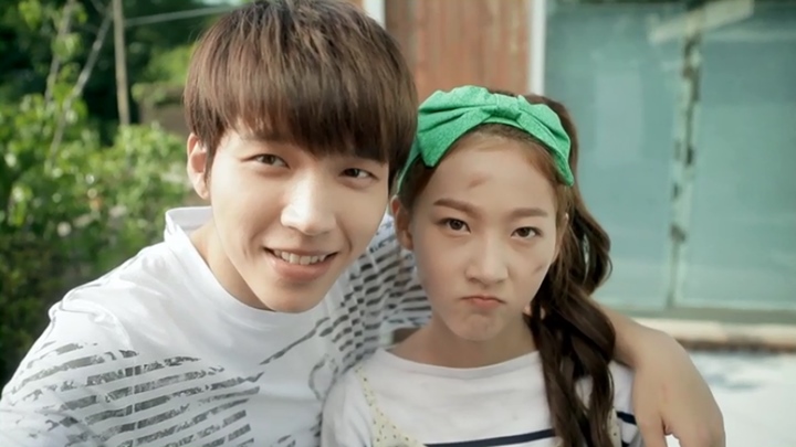 'Hi! School - Love On'