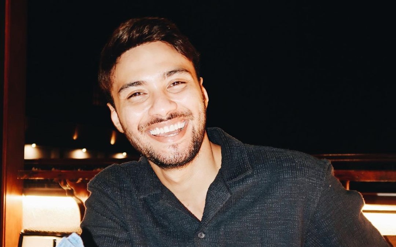 Refal Hady Pamer Foto Mesra Bareng Wanita Cantik di Cappadocia, Pacar Baru?