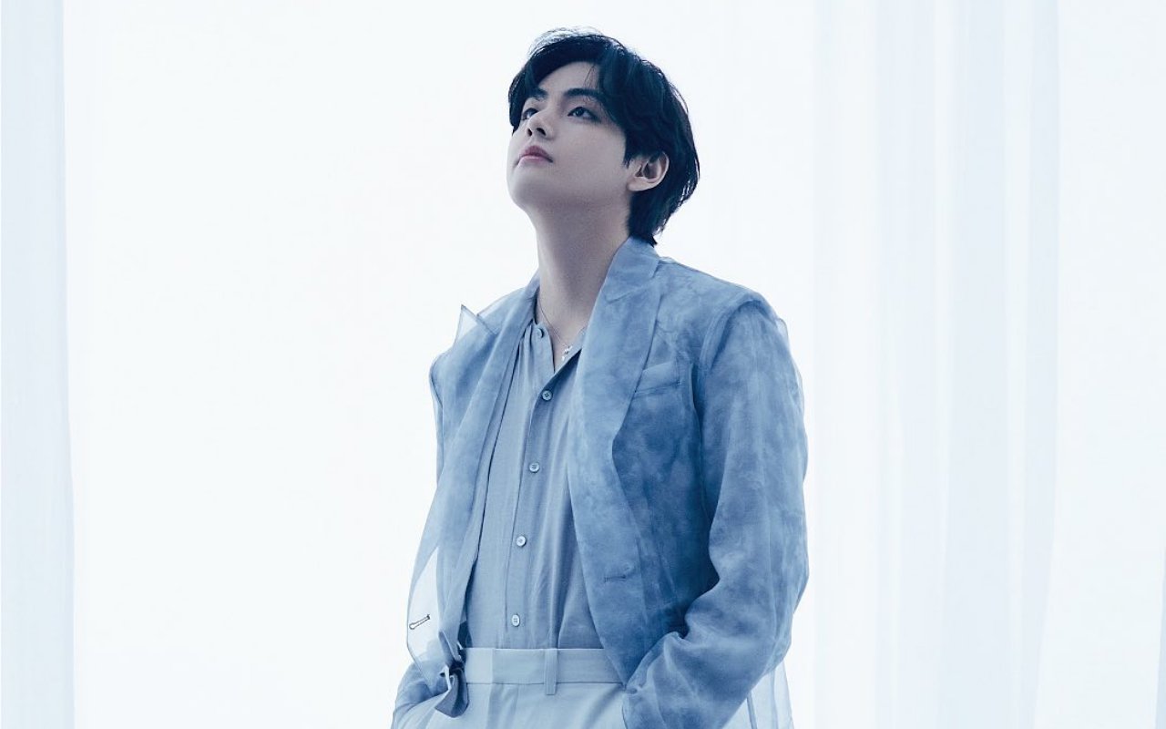 V BTS Pulang dari Amerika Sendirian, Aksinya Saat Masuk Mobil Curi ...