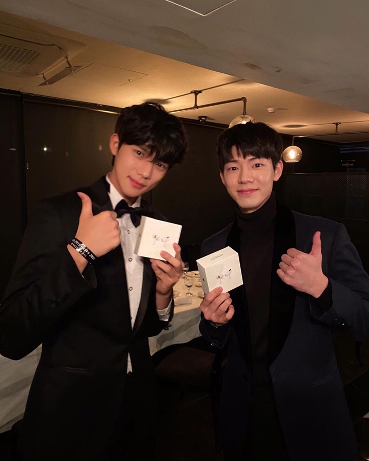 10 Pesona Moon Sang Min, Aktor Rookie Yang Diisukan 'Kencani' Han So Hee