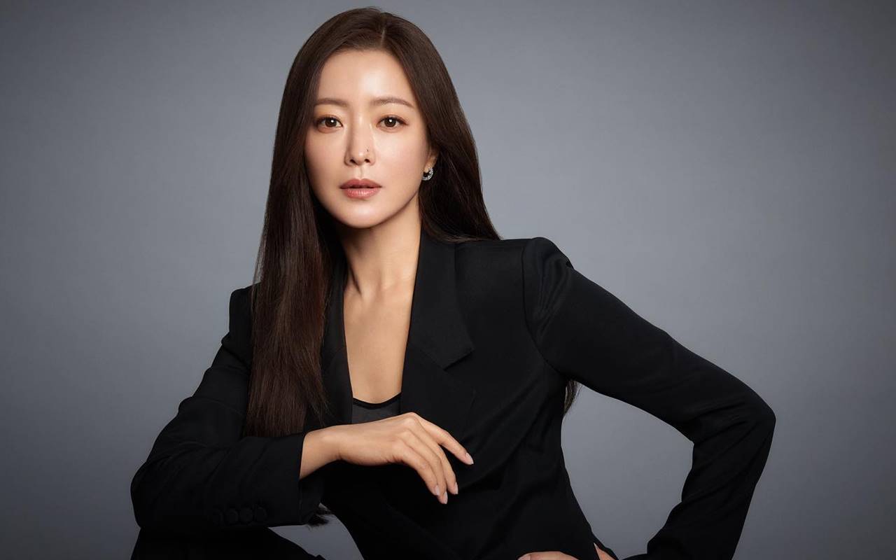 Kim Hee Sun Sempat Ingin Berhenti Dari Industri Hiburan usai Putrinya ...