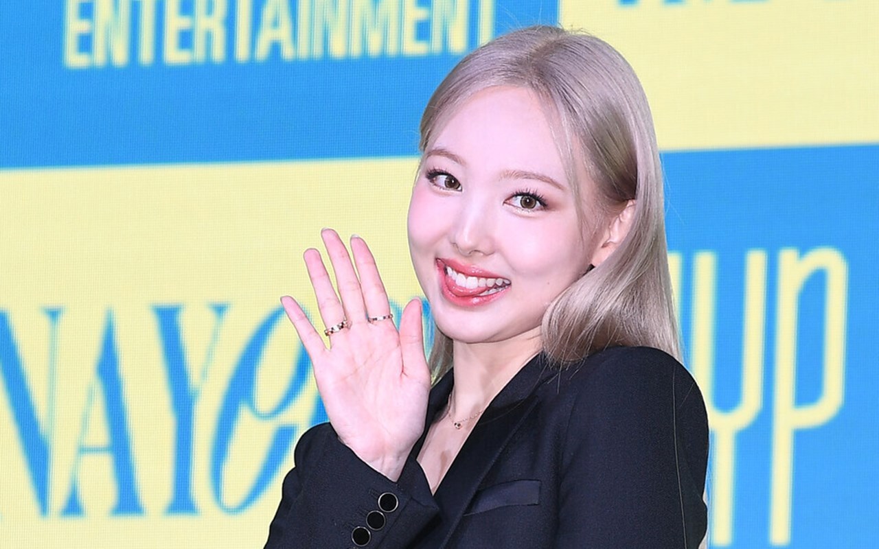 Pancarkan Pesona Seksi & Imut, Penampilan Nayeon TWICE di MV Debut Solo 'POP!' Tuai Beragam Komentar