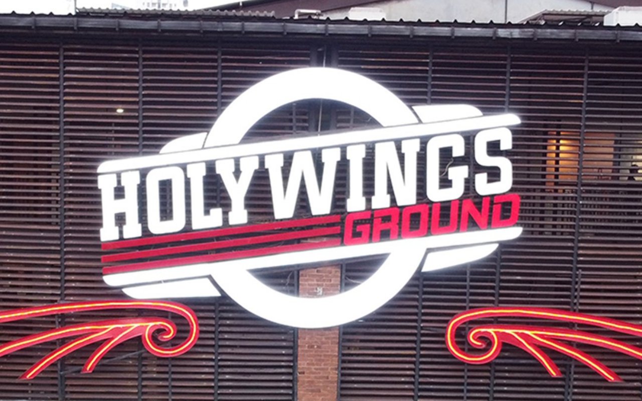 Orang Bernama Muhammad Ikut Gugat Holywings Soal Promosi Miras ...