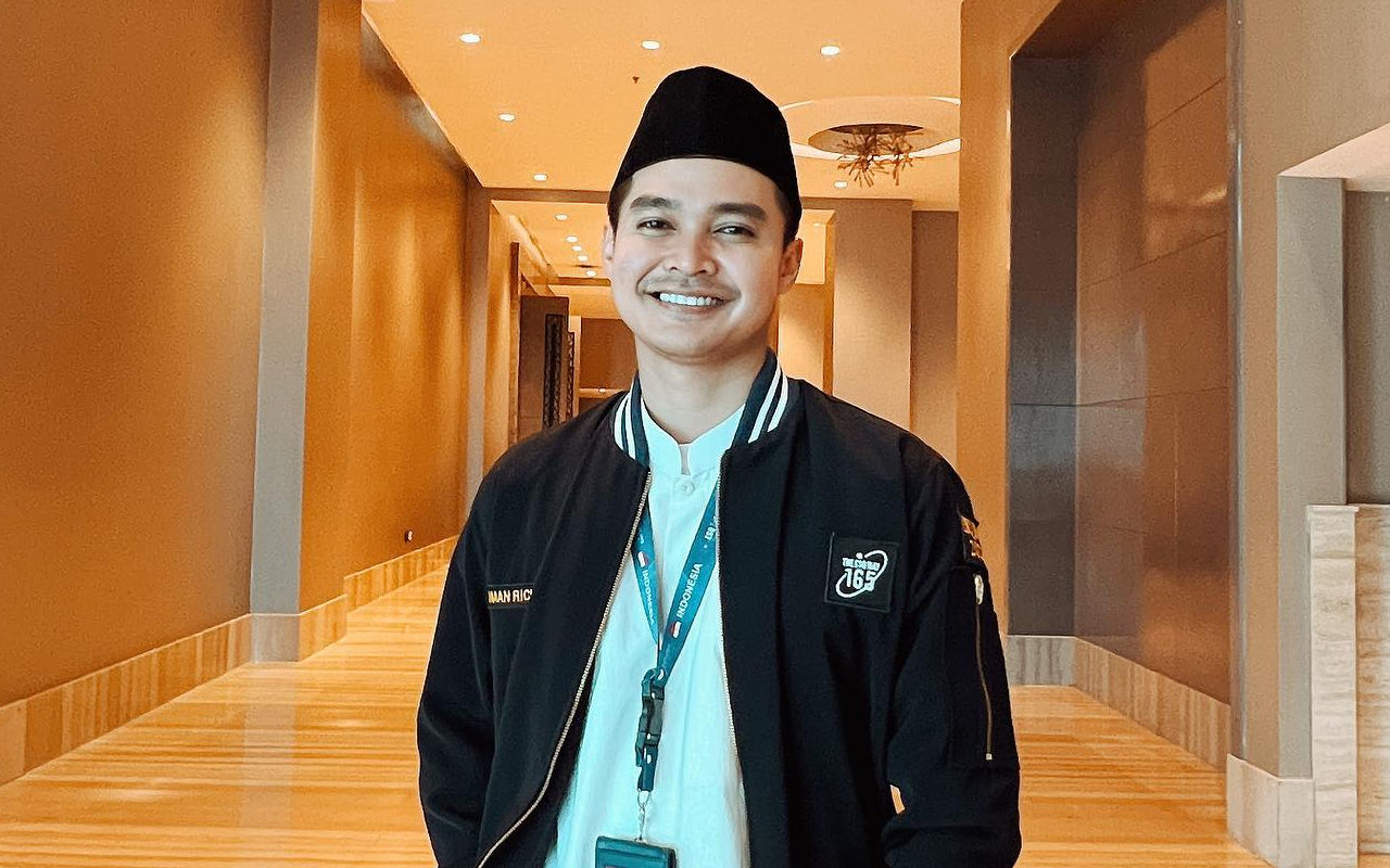 Penampilan Terbaru Aiman Ricky Setelah Jadi Haji Sukses Bikin Pangling ...