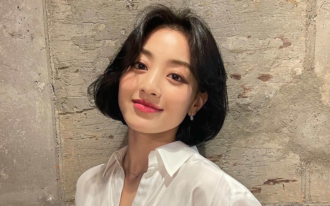 Ternyata Simpel, Jihyo TWICE Dapat Tips Ambil Selfie Foto Dari Sang Adik