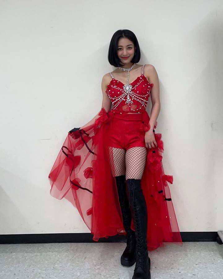 Figur Sempurna Jihyo TWICE Bikin Speechless, Intip 8 Potret Body Goals-nya