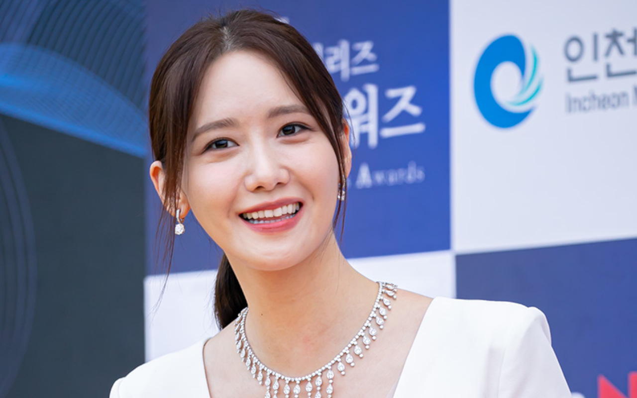 Blue Dragon Series Awards 2022: Momen Reporter Minta Yoona SNSD Foto Solo Hingga 'Usir' Rekan MC