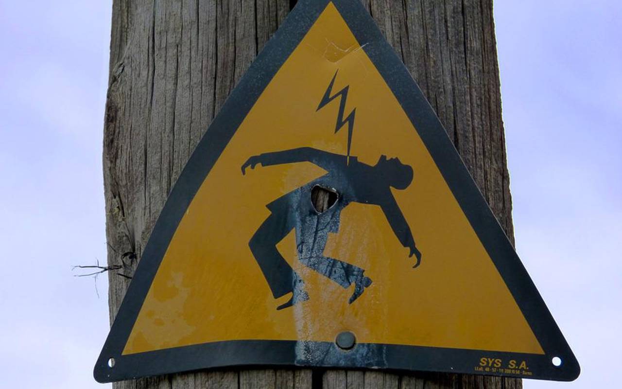 Tragedi Sengatan Listrik Maut Terjadi di Bangkok, 2 Petugas Tewas Dalam ...