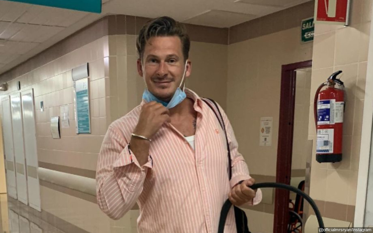 Lee Ryan Personil 'Blue' Ditangkap Usai Lakukan Kekerasan Pada Kru Pesawat