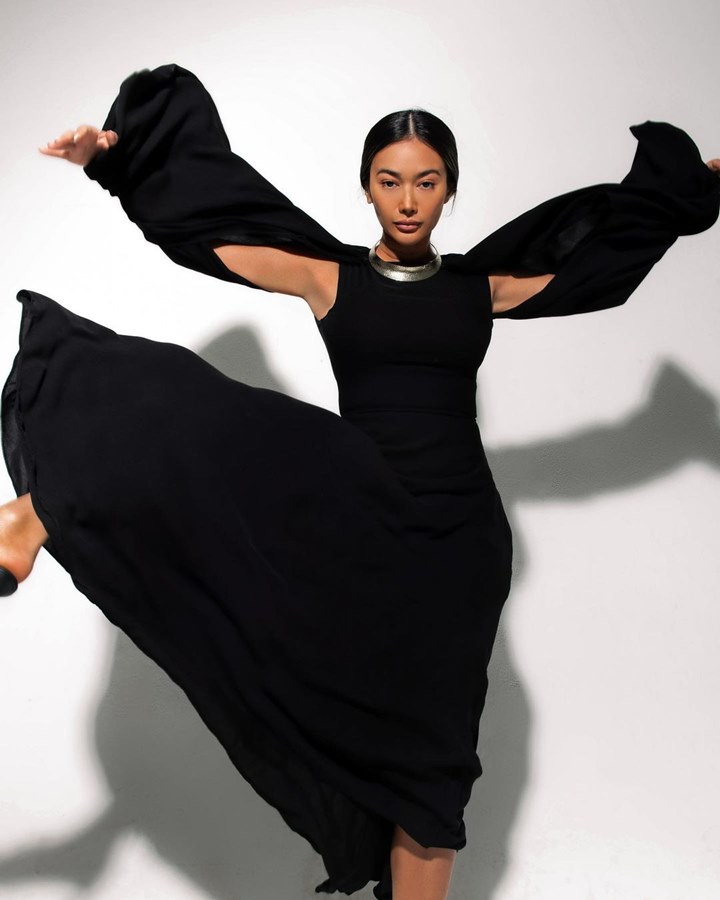 10 Pesona 'Cewek Mamba Seksi' Ratu Felisha, Sukses Perankan Tari di ...