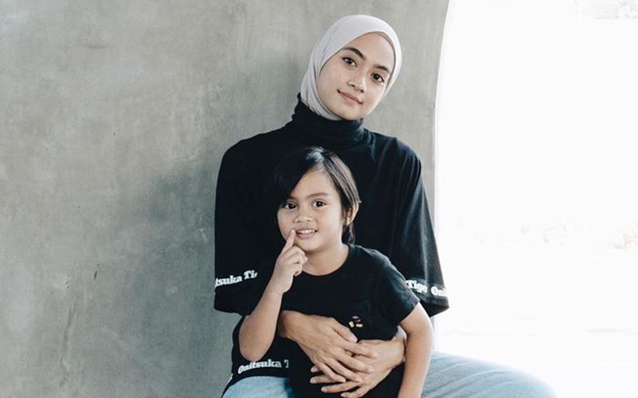 Jemput Anak Pulang Sekolah, Ayudia Bing Slamet Mleyot Dapat Perlakuan ...