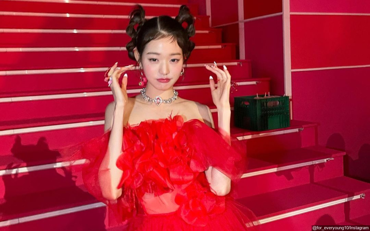 Jang Won Young IVE Kembali Curi Perhatian di MV 'After Like'