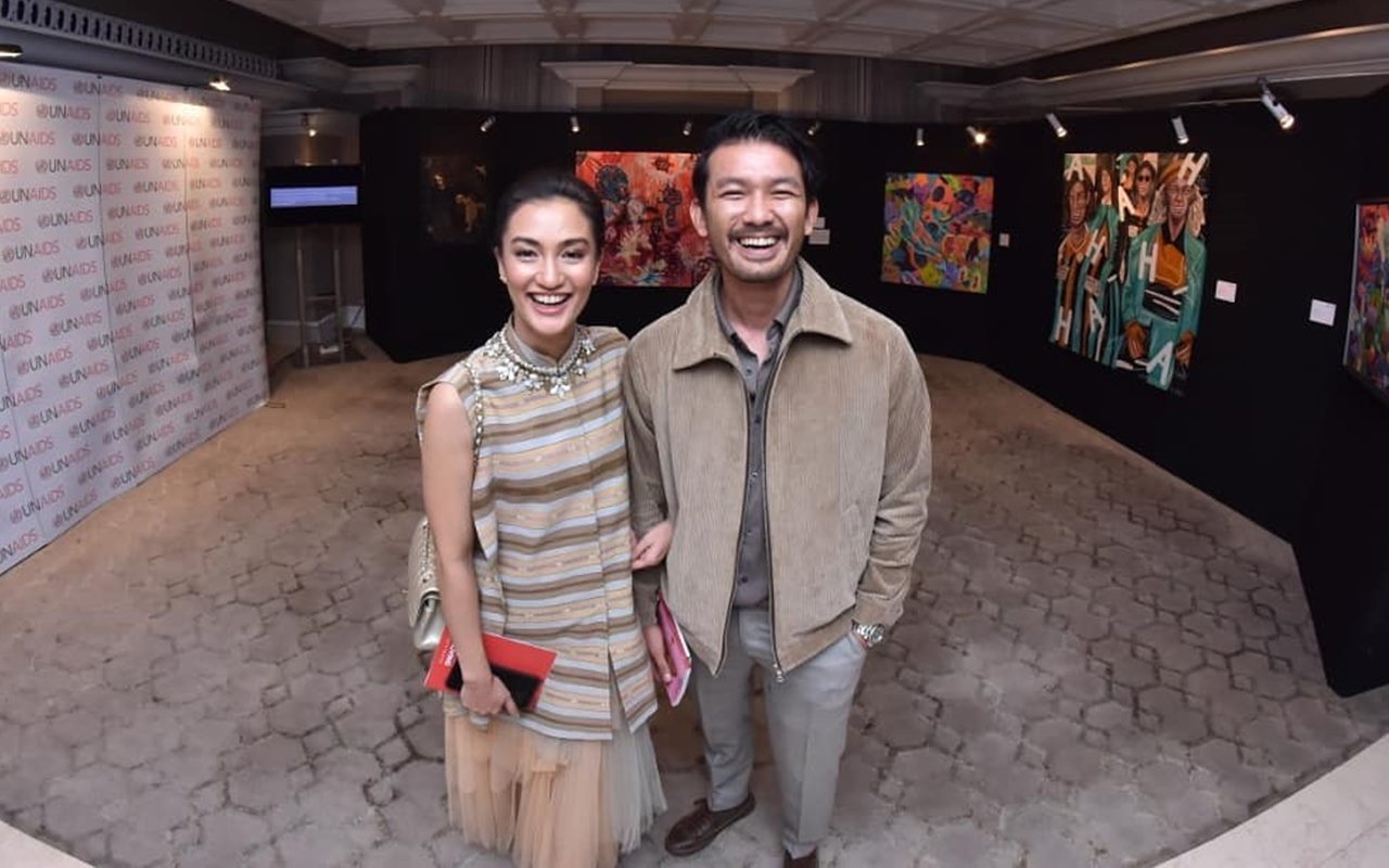 Rio Dewanto Tunjukkan Perbedaan Mencolok dengan Istri di Ultah ...