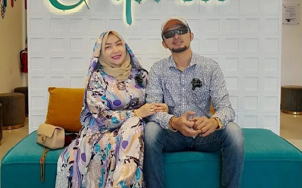 Roro Fitria Melahirkan Anak Pertama, Wajah Tampan dan Nama Islami Curi ...